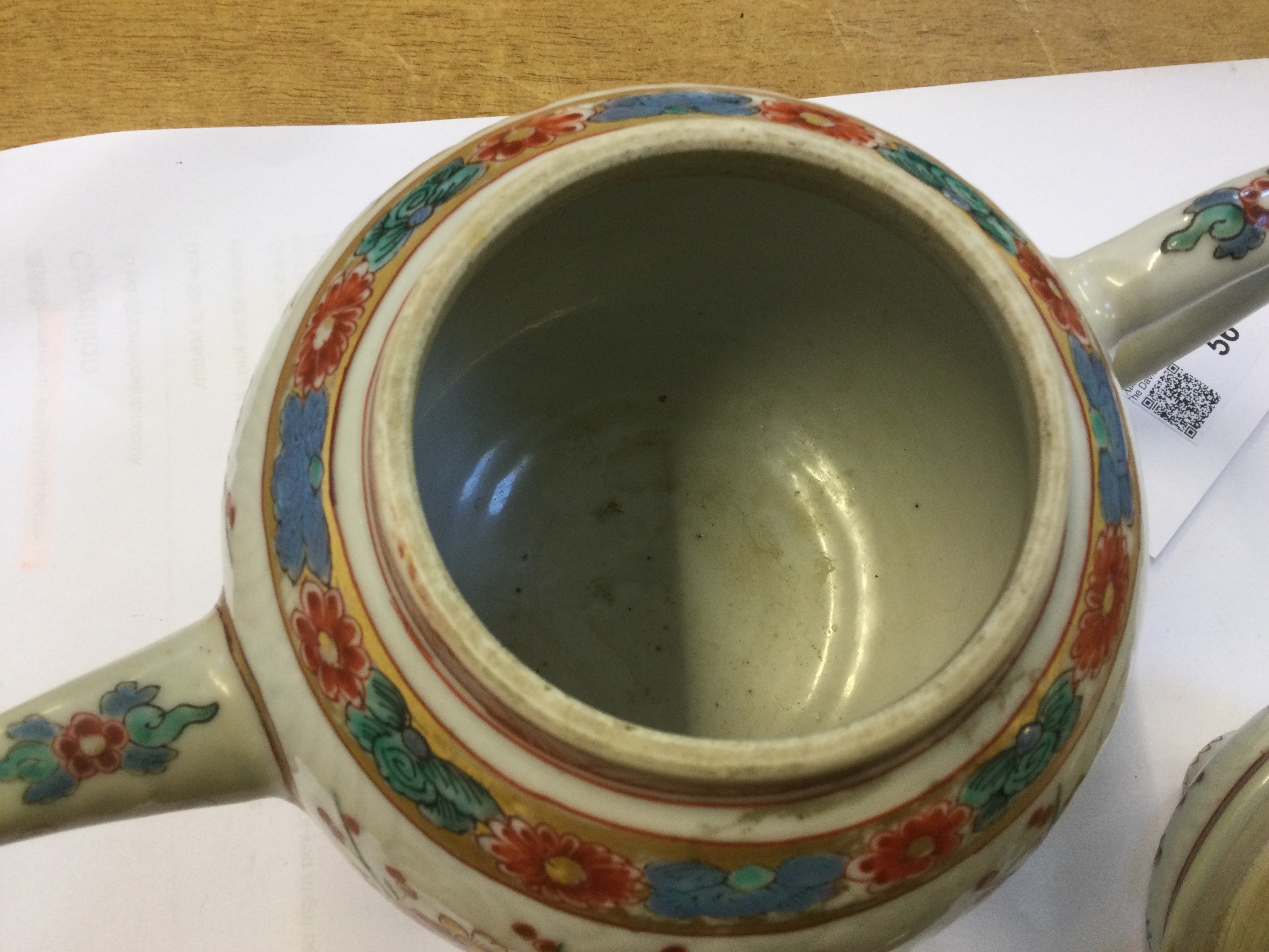 Lot 56 - Teapot. 18th century polychrome porcelain