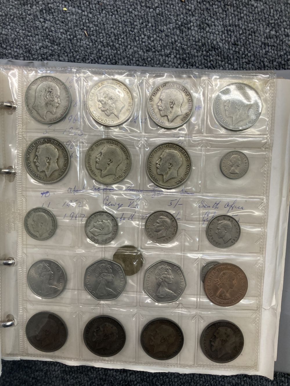 Lot 264 - Coins. A mixed collection of coins and