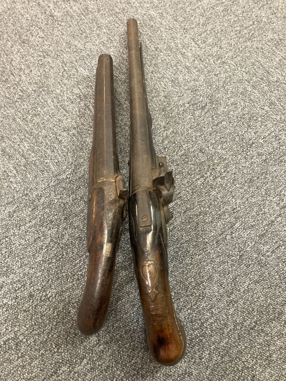 Lot 376 - Pistol. English flintlock cavalry pistol