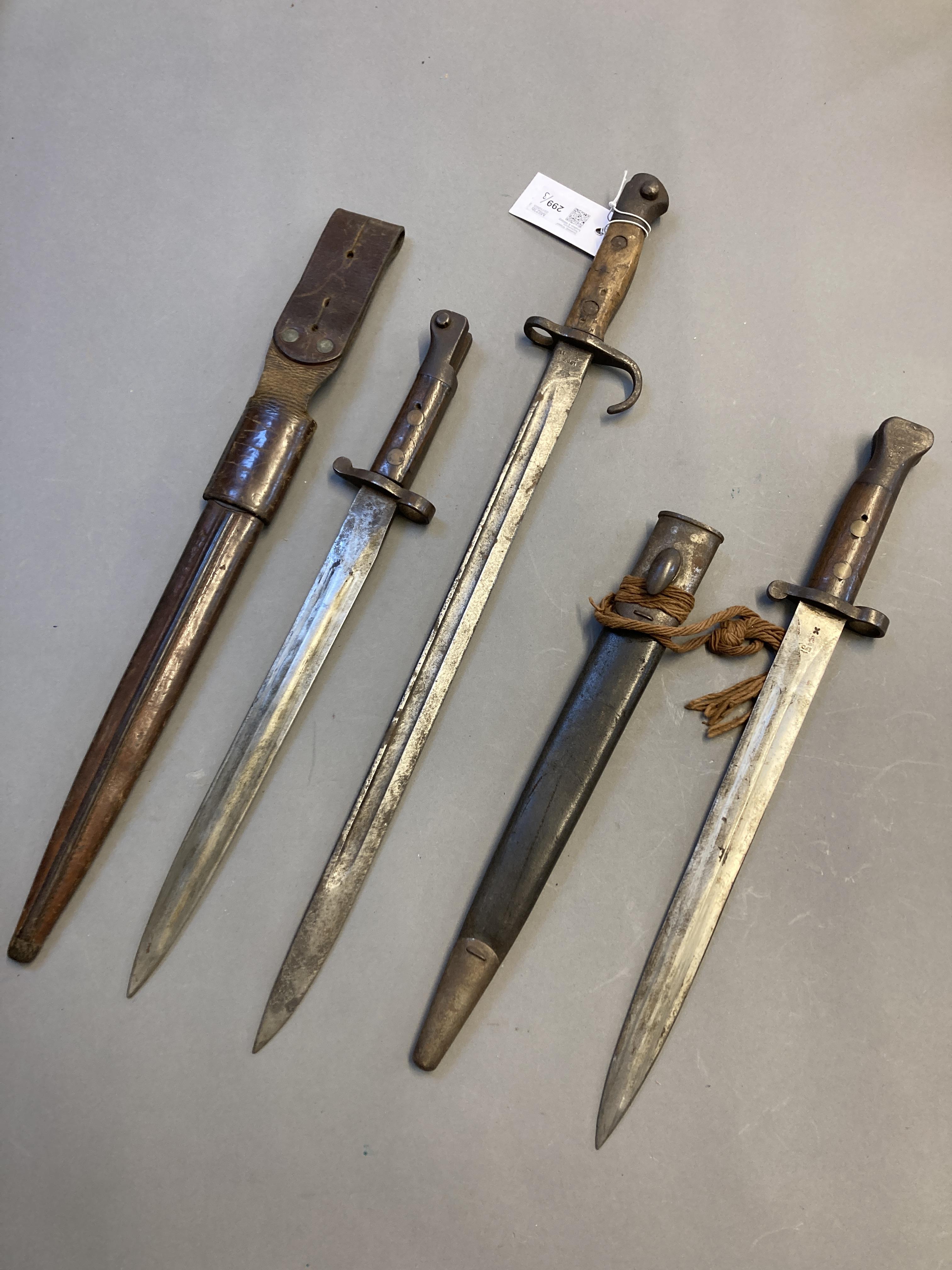 Lot 299 - Bayonet. British 1888 pattern Mk II Lee
