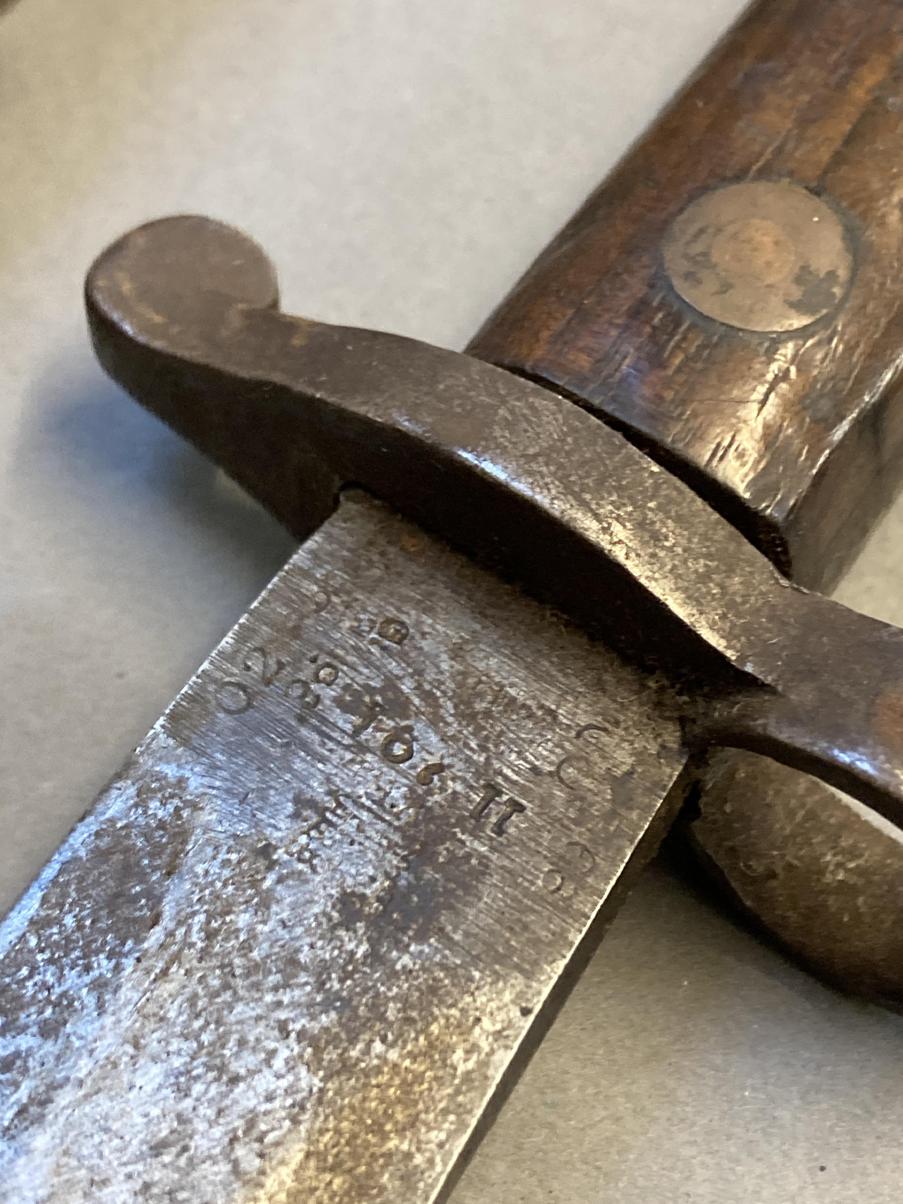 Lot 299 - Bayonet. British 1888 pattern Mk II Lee