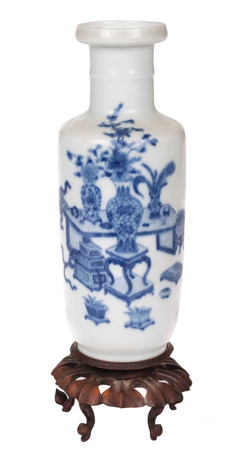 Lot 326 - Vase. A Chinese porcelain blue and white