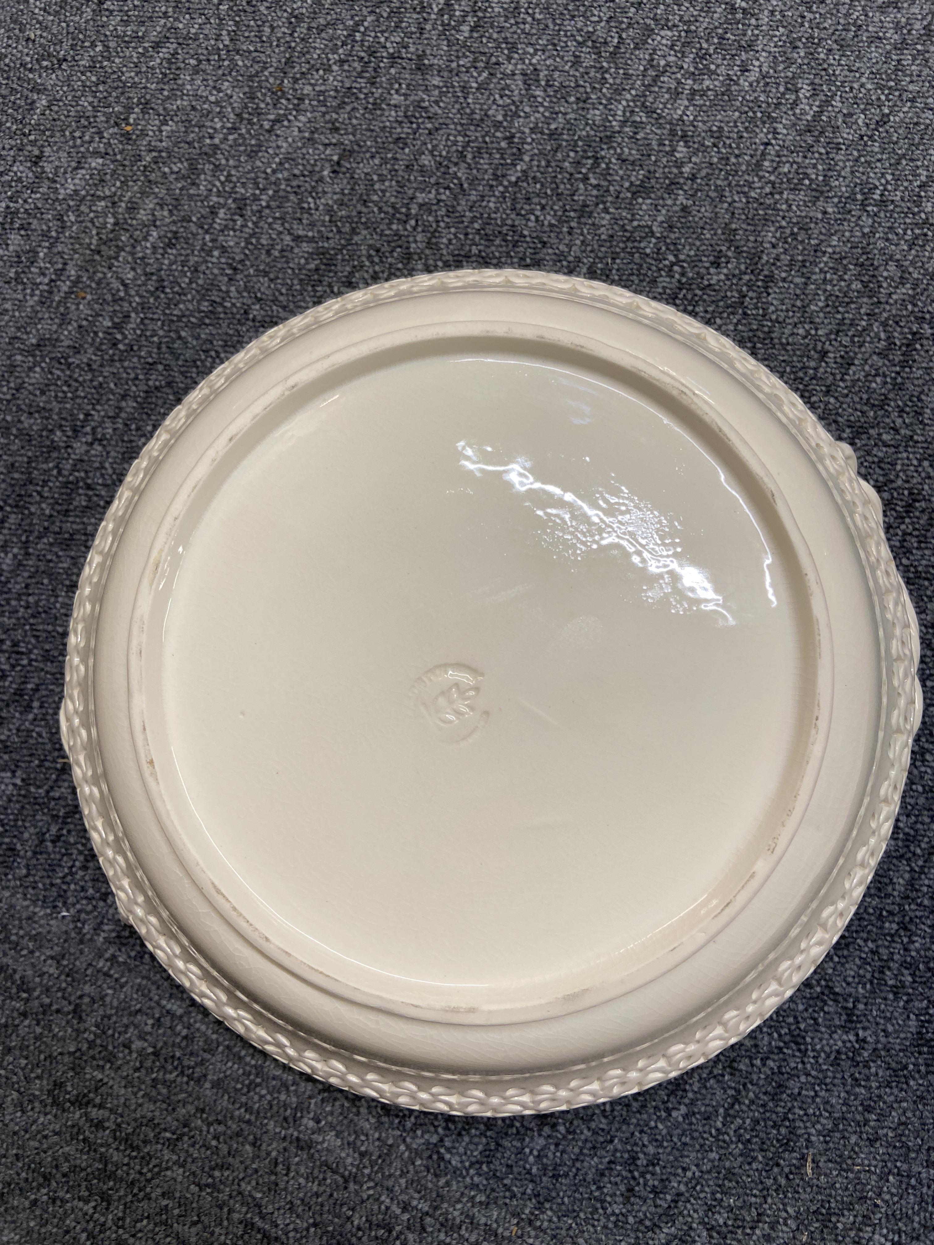 Lot 346 - Leeds Pottery. A large Leeds creamware