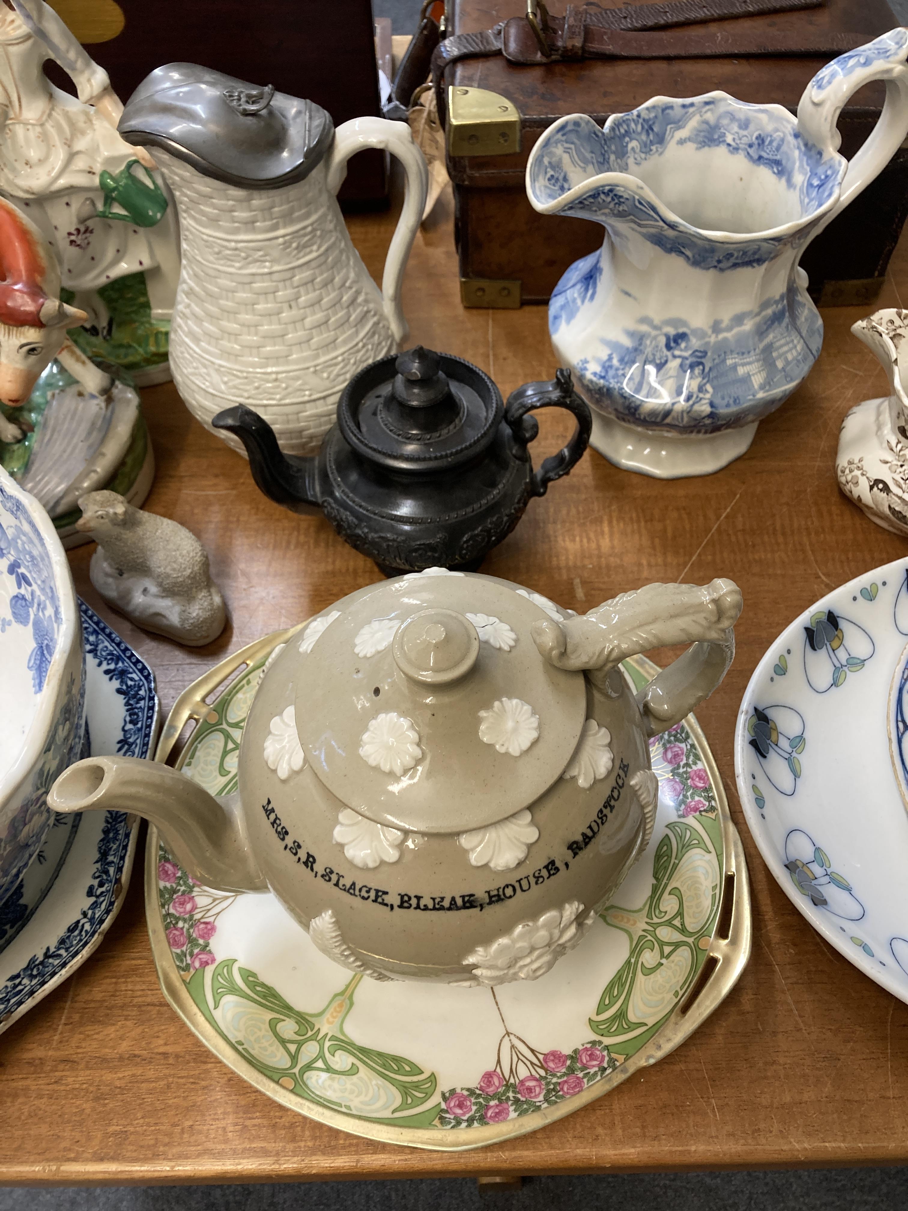 Lot 365 - Mixed Ceramics. A large collection of mixed