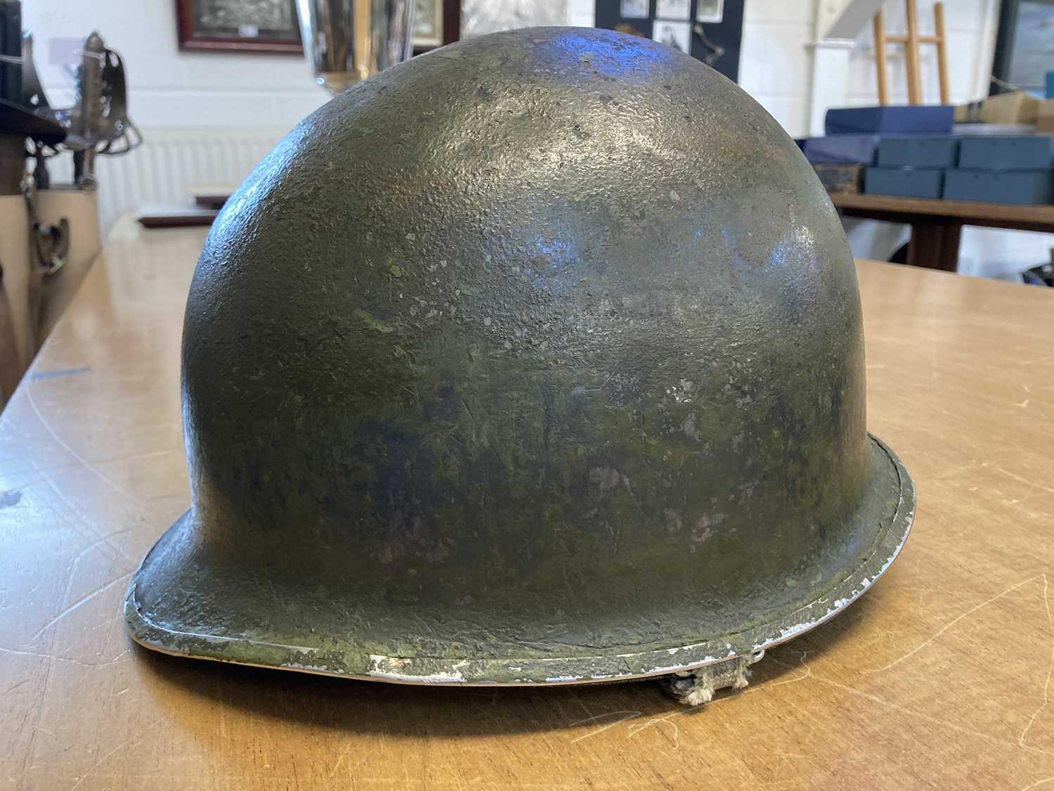 Lot 391 - WWII American M1 steel helmet of the 29th