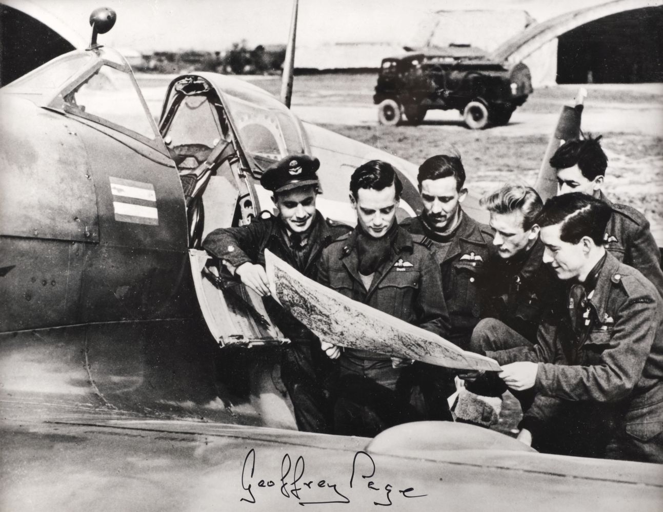 Lot 39 - Wing Commander Geoffrey Page, DSO, OBE, DFC