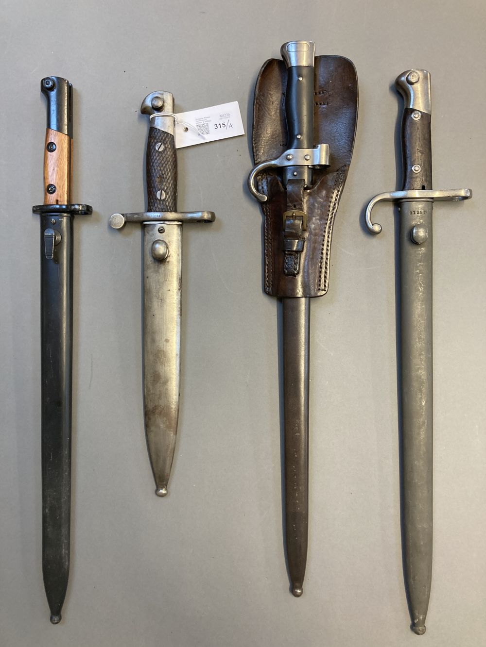 Lot 315 - Bayonets. Argentinian Mauser bayonet, M1909