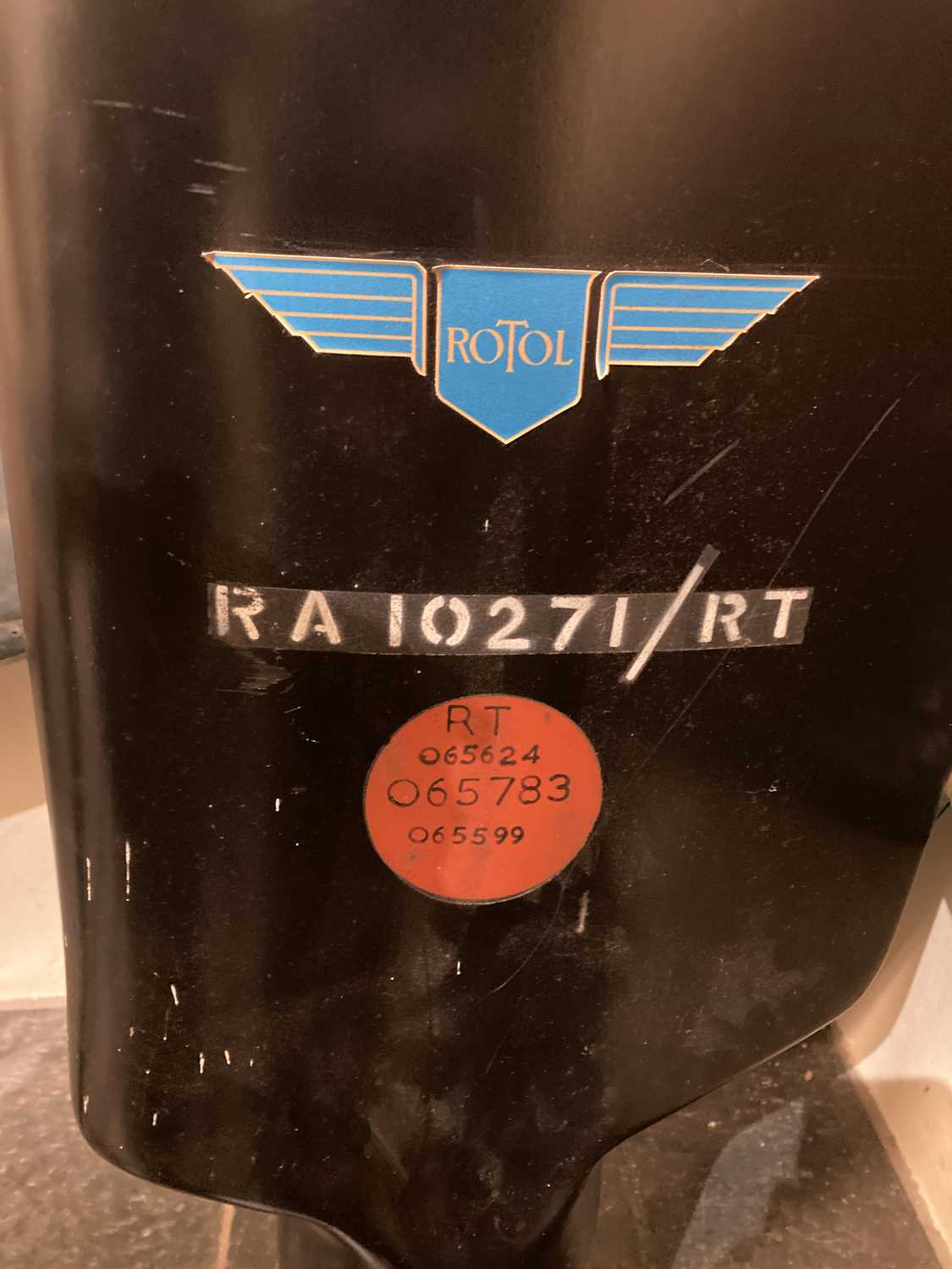 Lot 160 - Propeller. WWII Spitfire propeller blade by