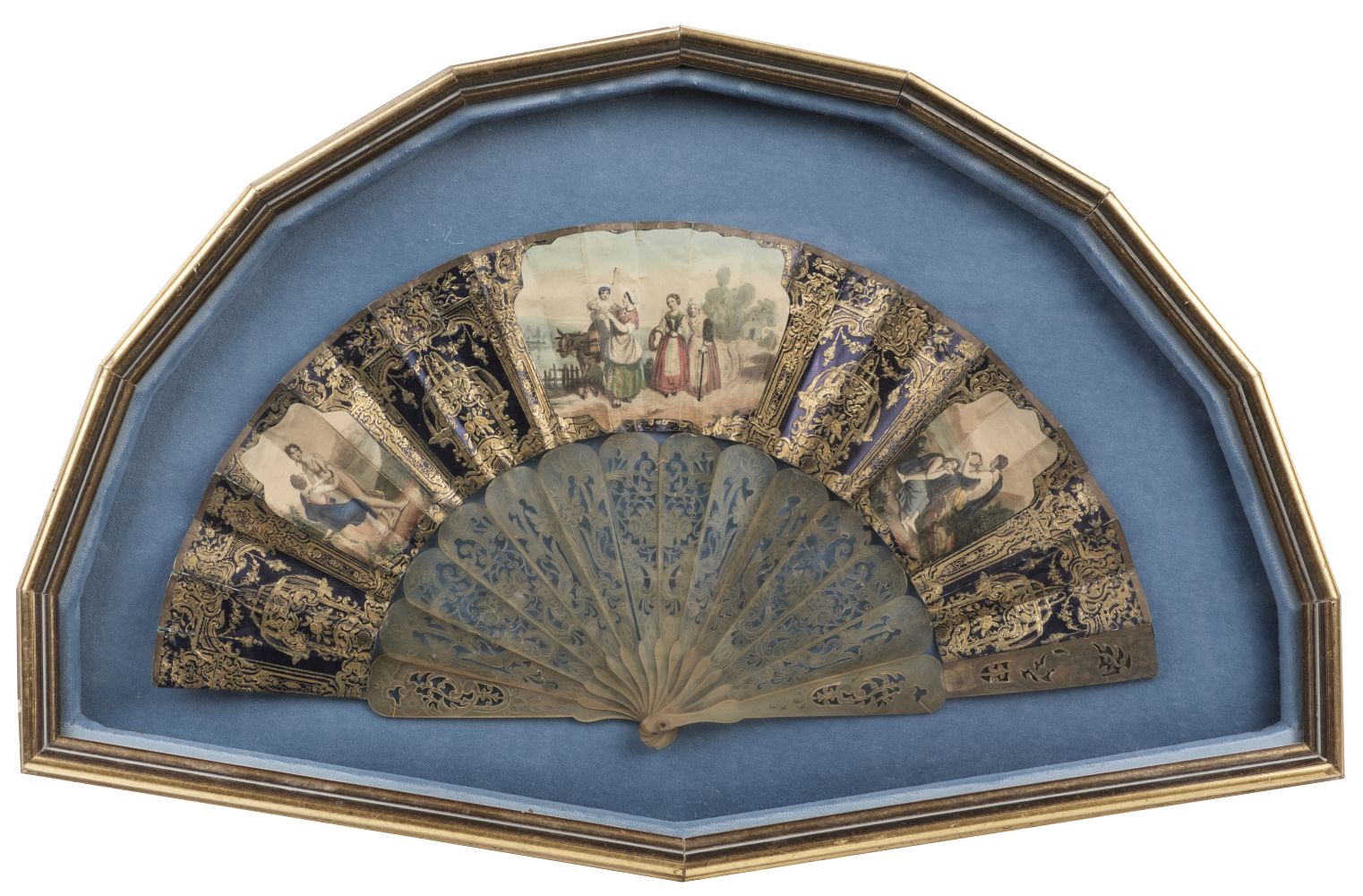 Lot 790 - Fans. Four fans contained in two display