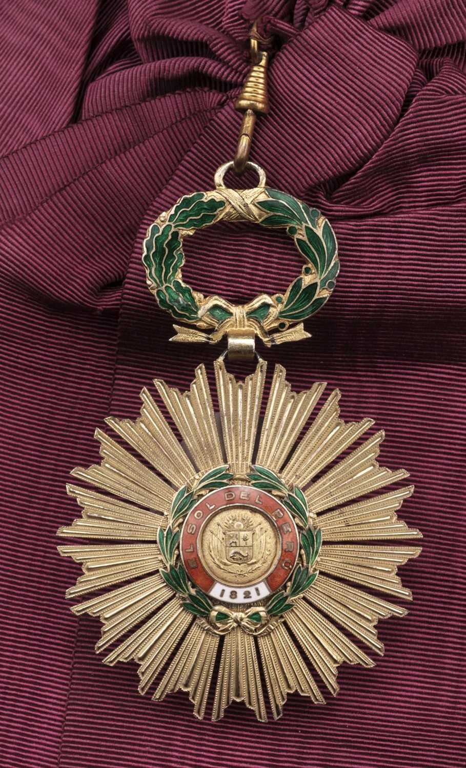 Lot 177 - Peru, Order of the Sun, sash badge by