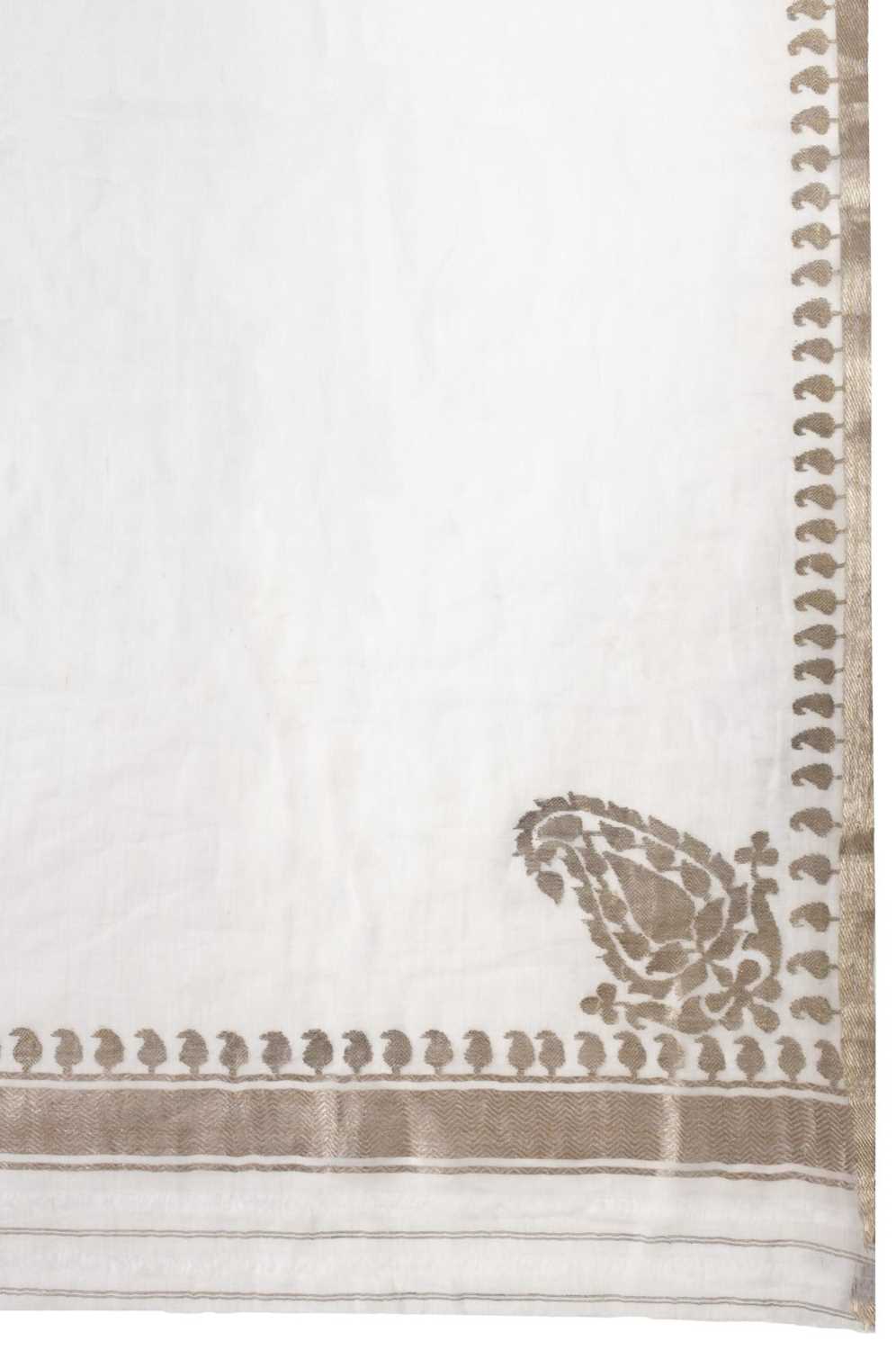 Lot 773 - Shawl. A Regency goldwork stole, probably