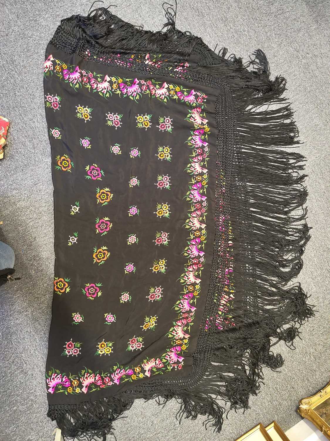 Lot 772 - Shawl. A metalwork net stole, 1930s,