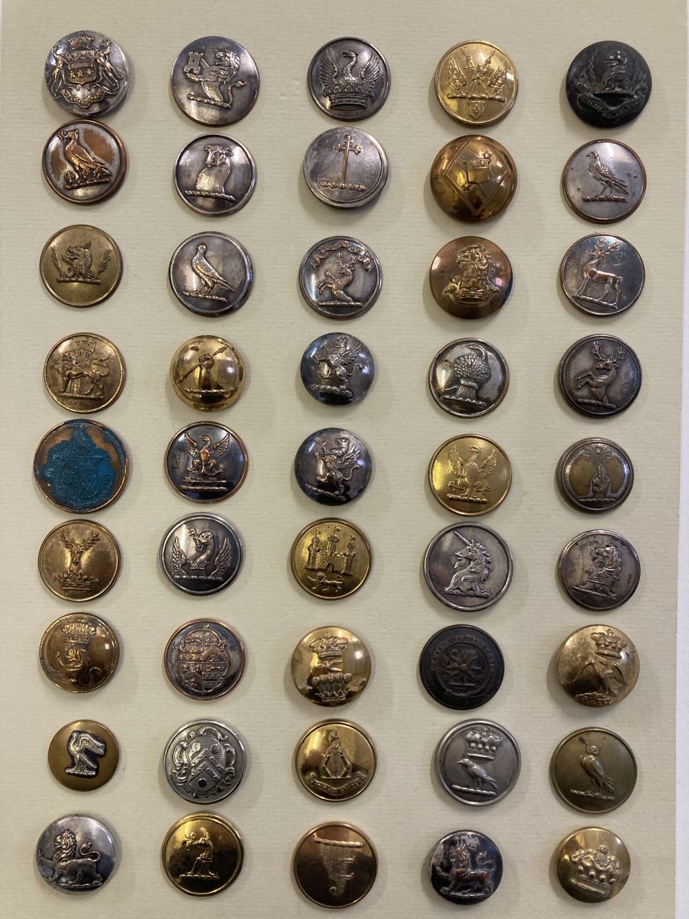 Lot 663 - Livery Buttons. A collection of 225 livery