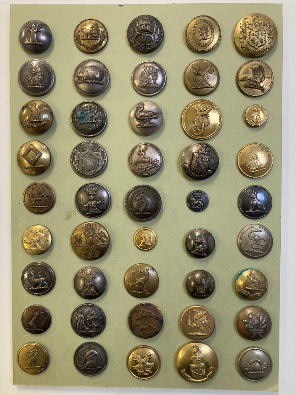 Lot 661 - Livery Buttons. A collection of 224 livery
