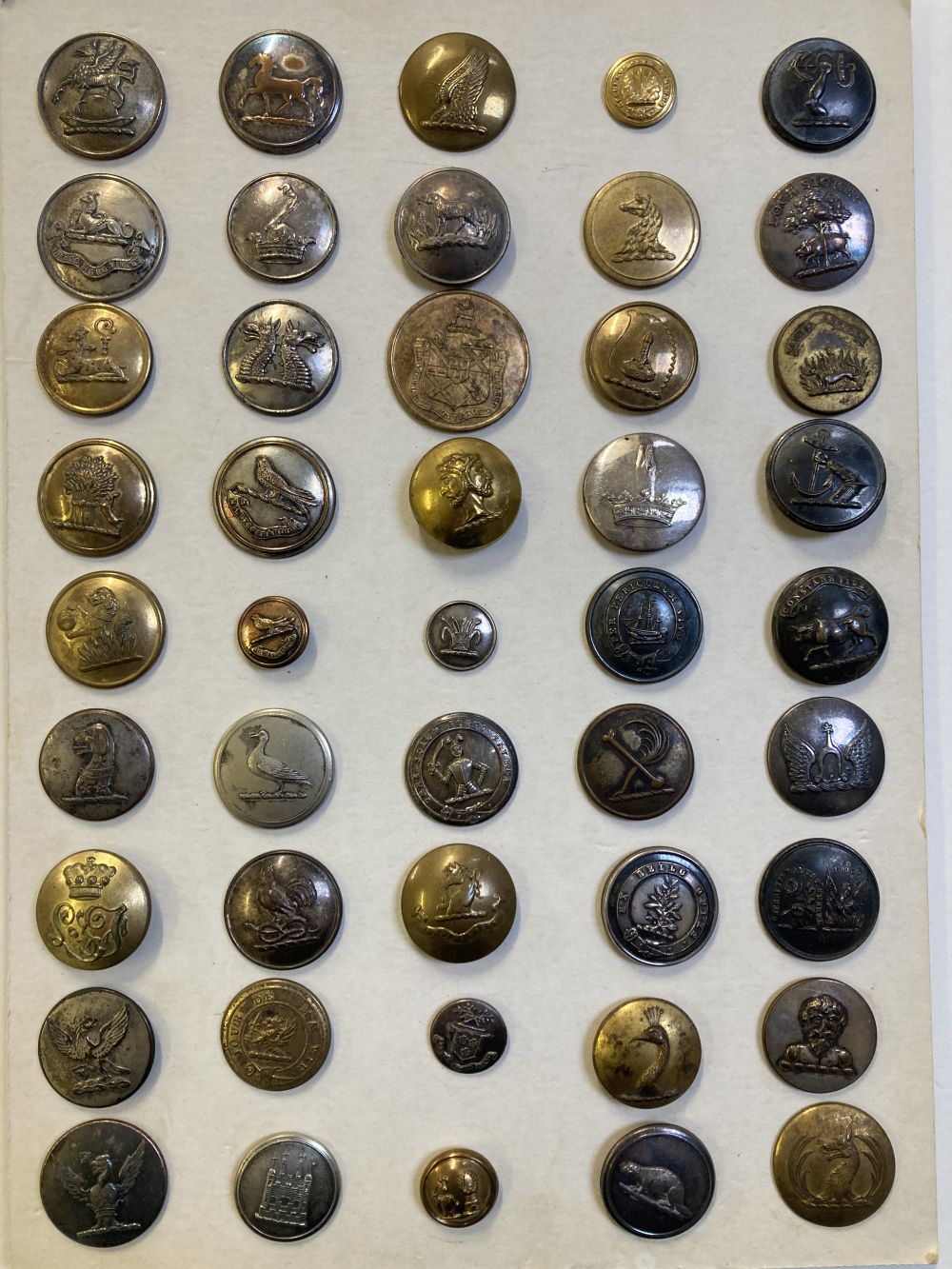 Lot 662 - Livery Buttons. A collection of 225 livery