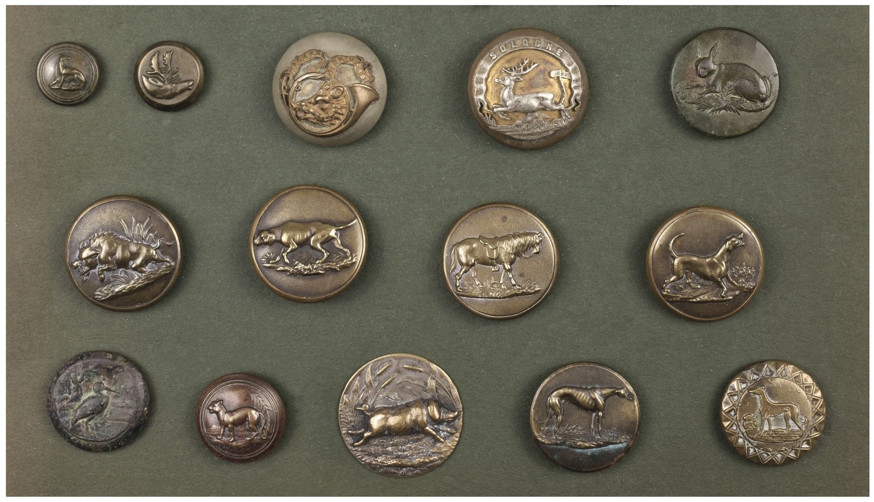 Lot 657 - Hunt Buttons. A collection of 140 Edwardian