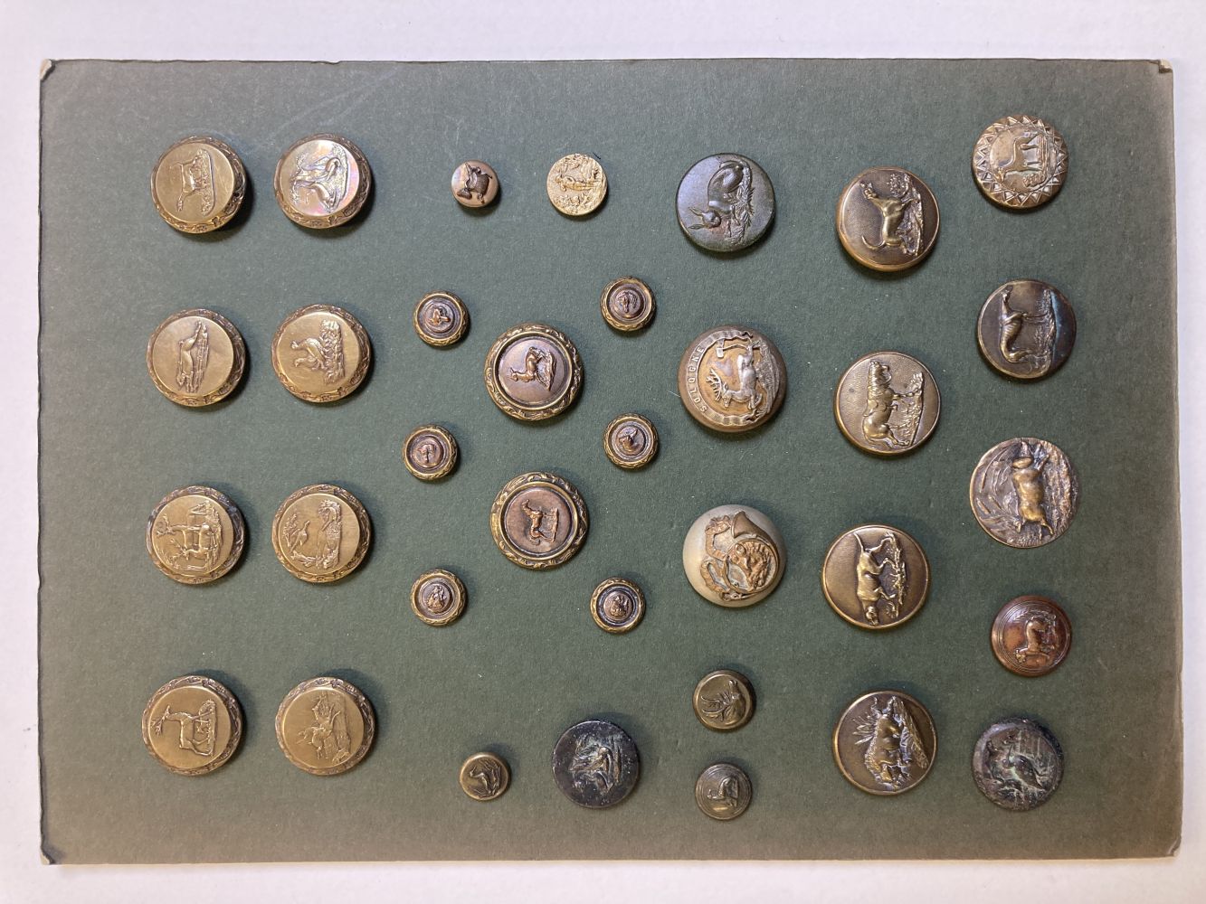 Lot 657 - Hunt Buttons. A collection of 140 Edwardian