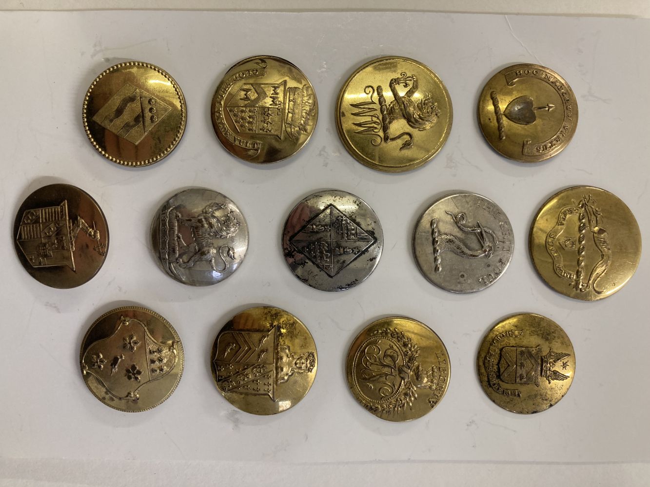 Lot 669 - Livery Buttons. A fine collection of 95