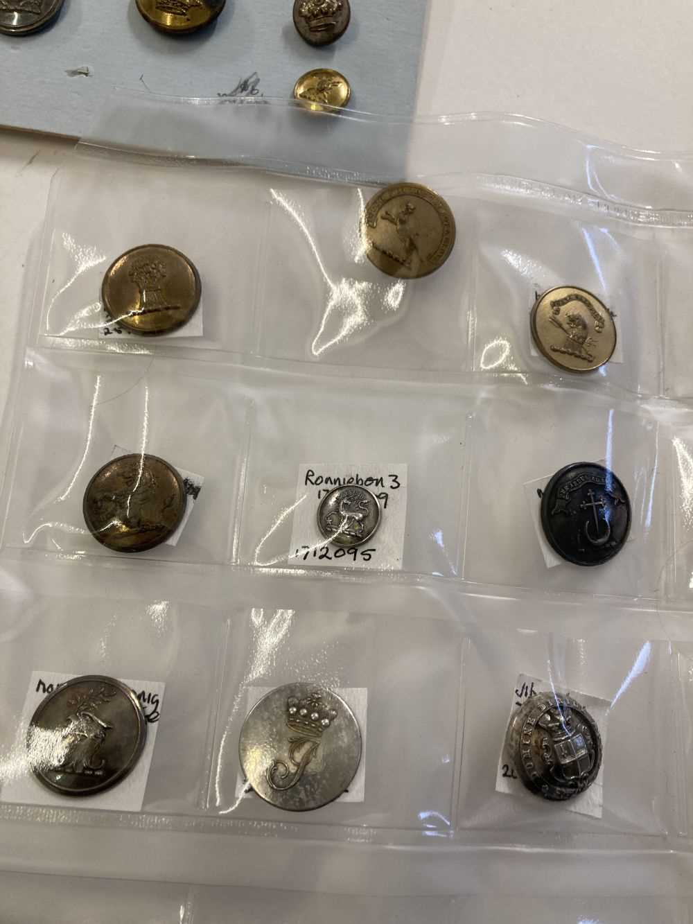 Lot 670 - Livery Buttons. A mixed collection of livery