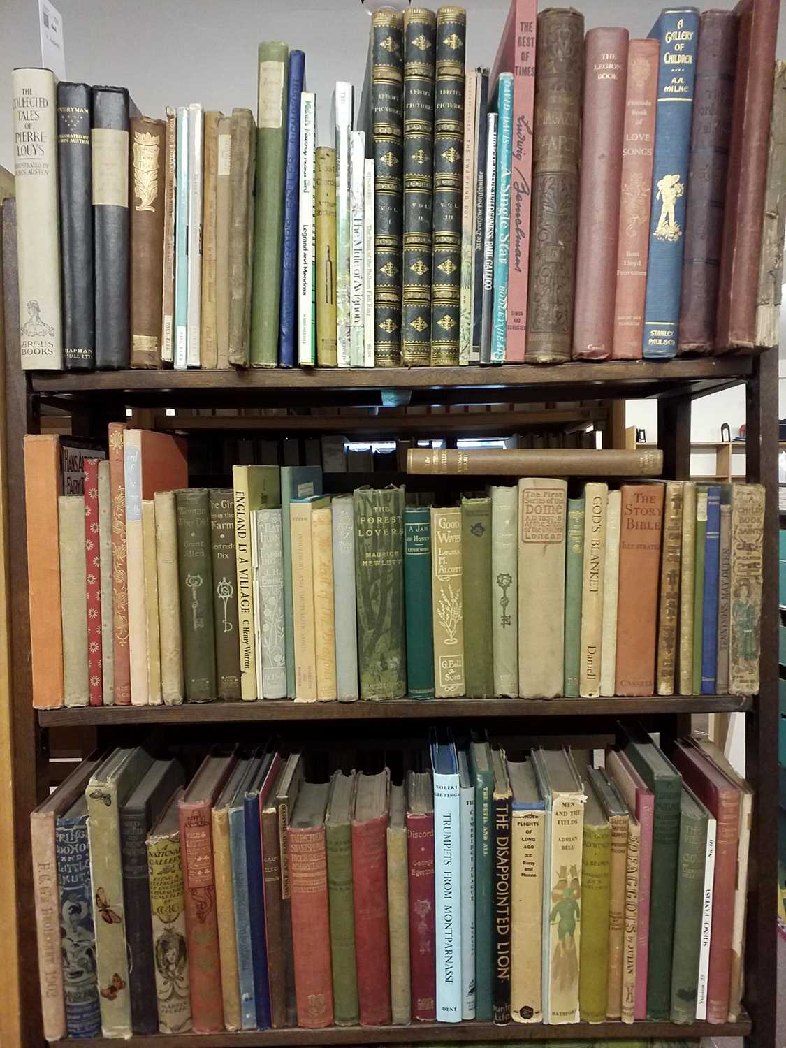 Lot 444 - Literature. A large collection of