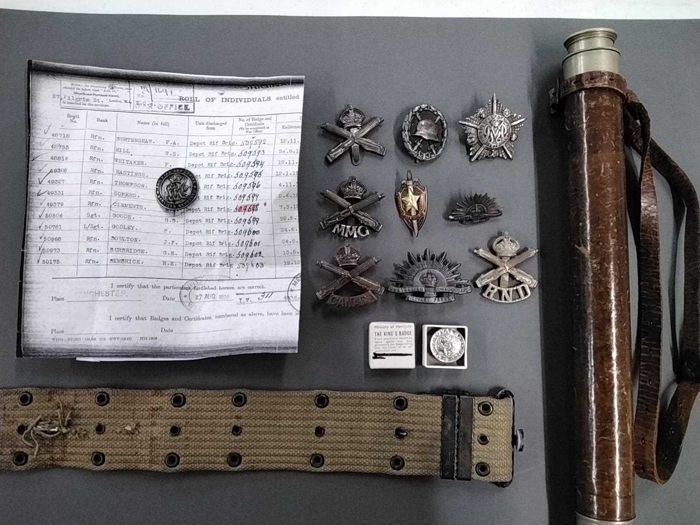 Lot 267 - Militaria. A mixed collection of military