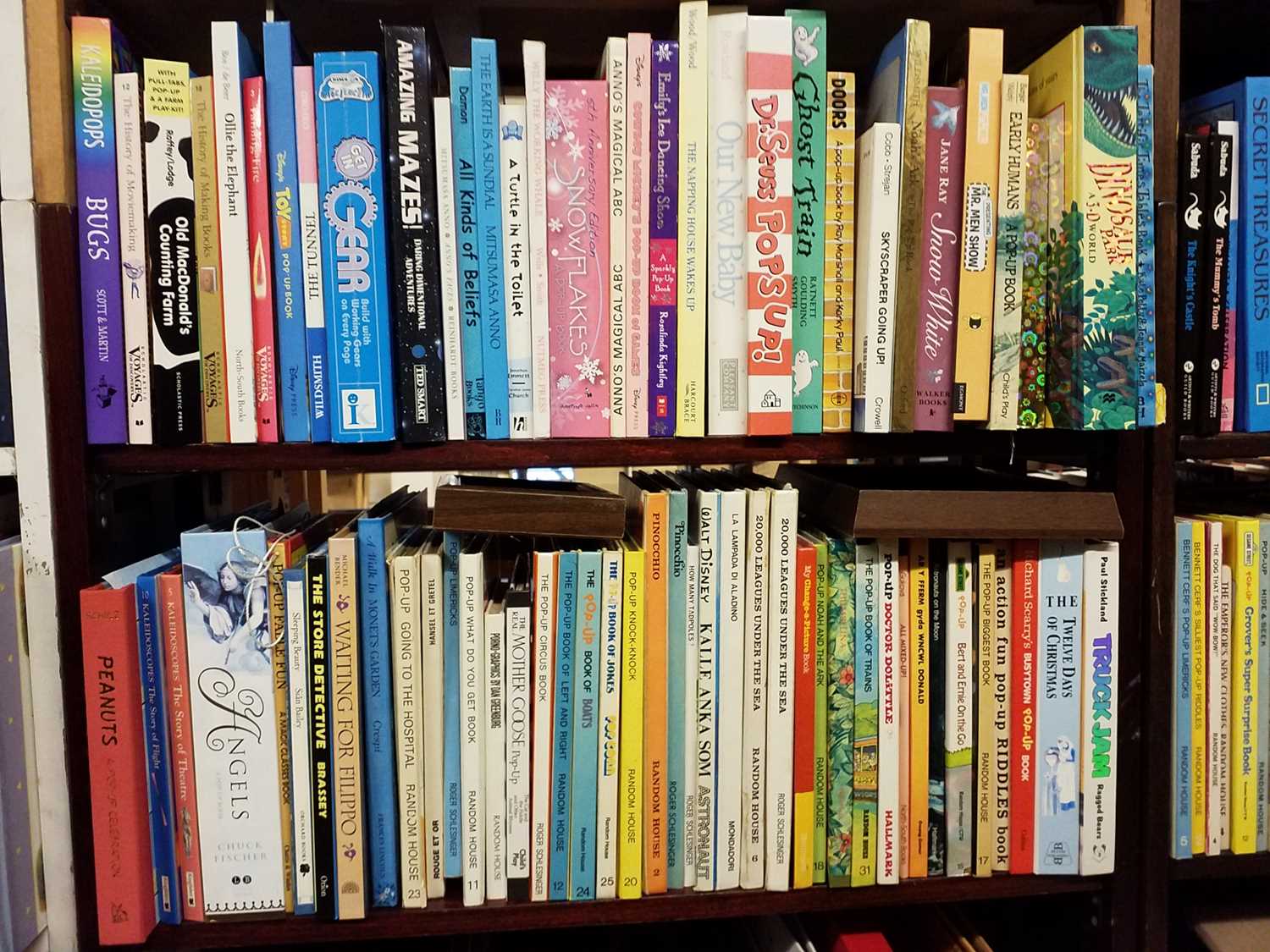 Lot 417 - Pop-Up Books. A large collection of modern