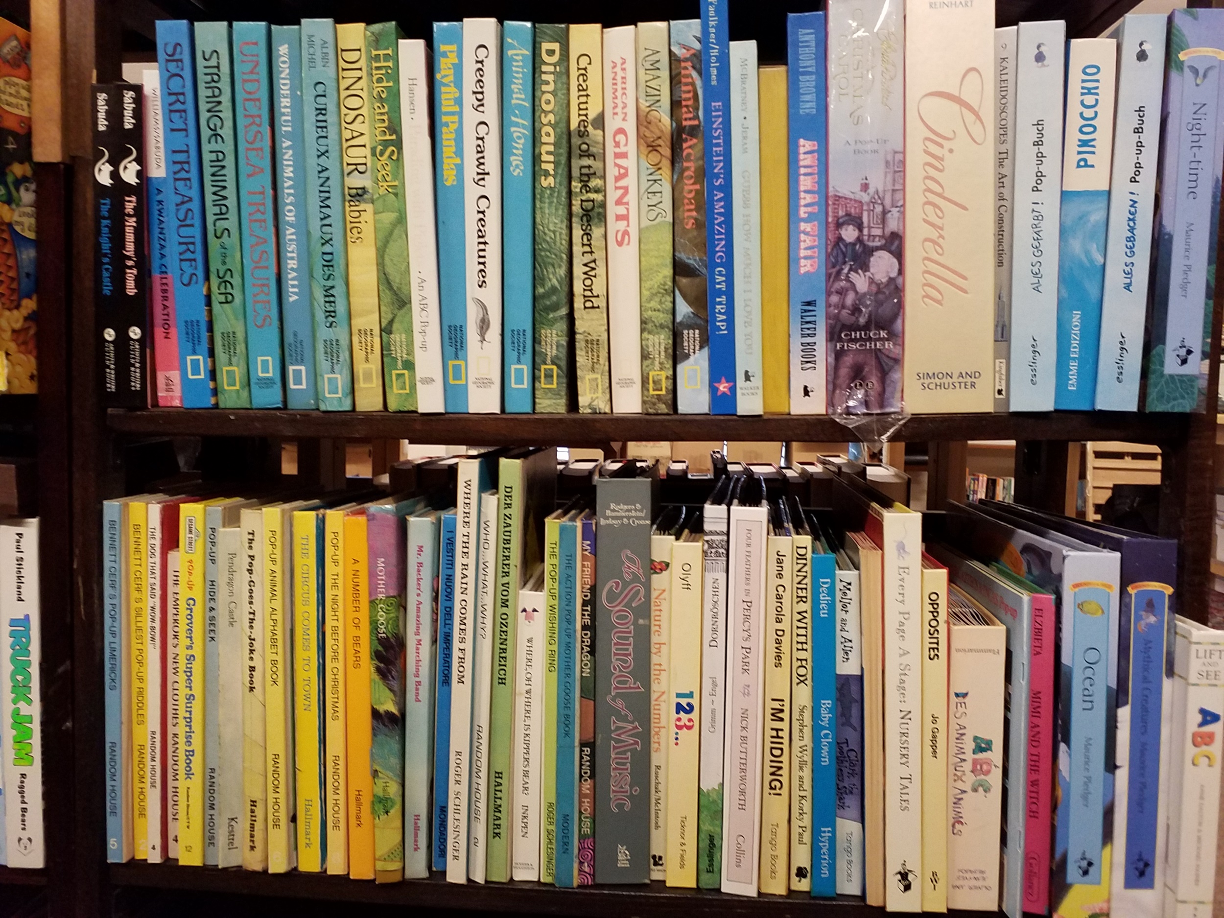 Lot 418 - Pop-Up Books. A large collection of modern