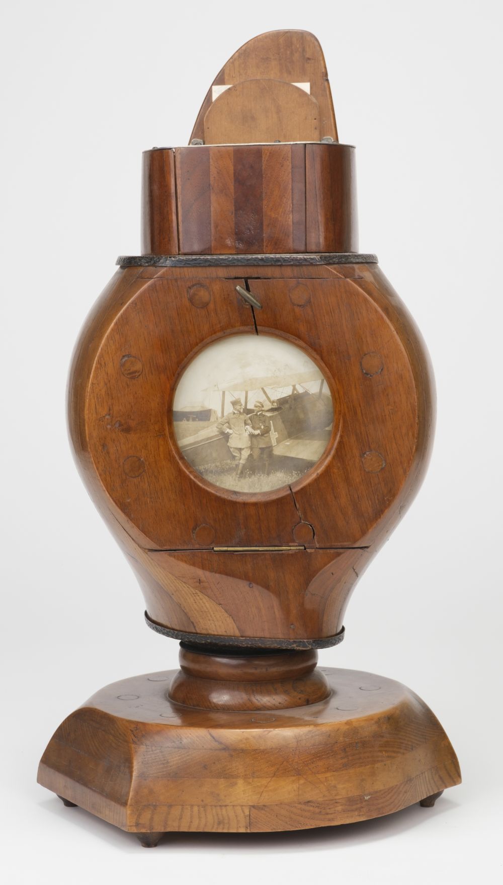 Lot 366 - Propeller Clock. An interesting WWI "Trophy"