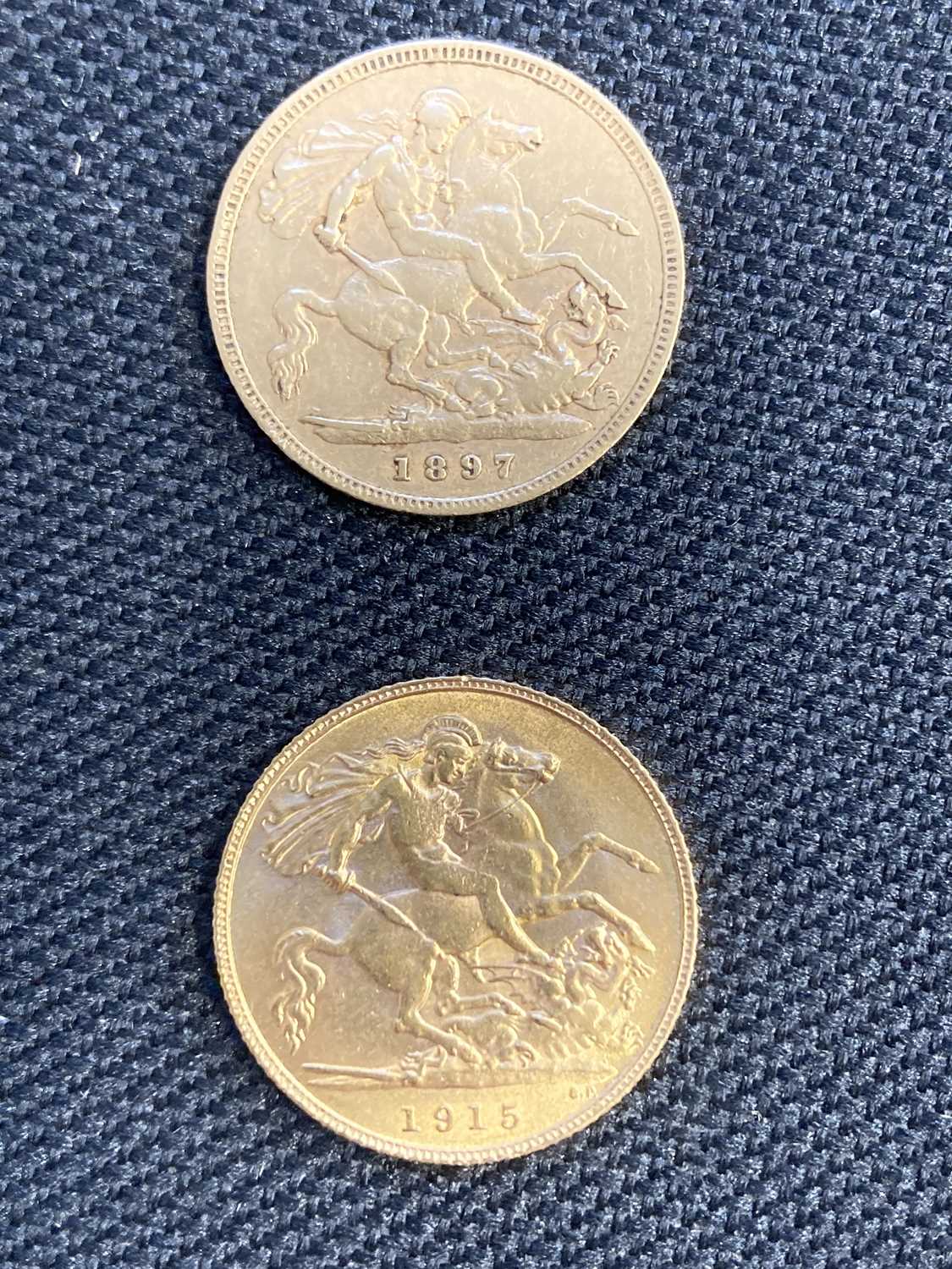 Lot 817 - Half Sovereigns. Victorian Gold Half