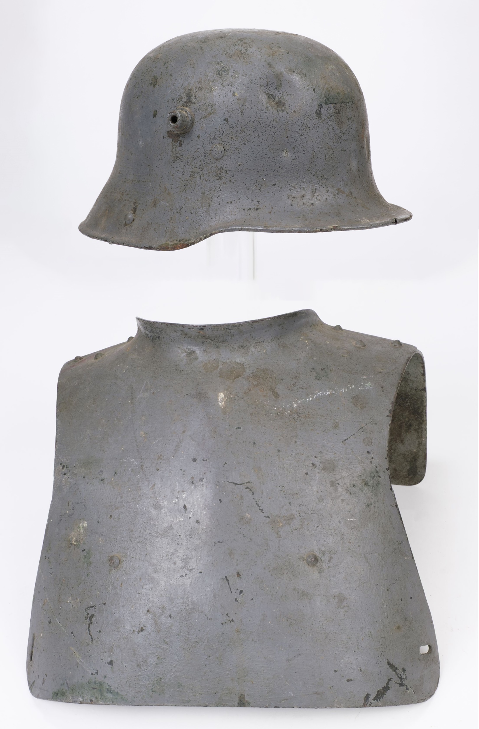 Lot 292 - Sniper Armour. A WWI German sniper's armour