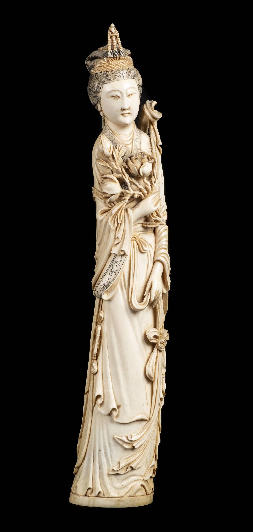 Lot 321 - Ivory Figure.