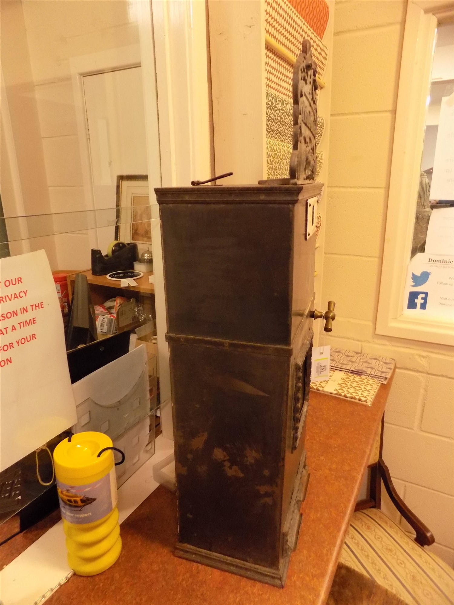 Lot 281 - Postcard Vending Machine.